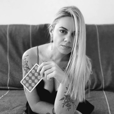 Taróloga Bruna Cravina